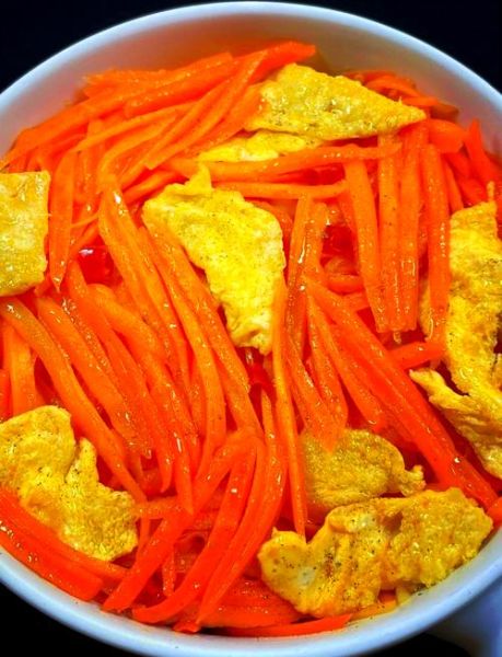 红萝卜怎么做好吃又简单_红萝卜炒蛋做法-第1张图片-山城妙识