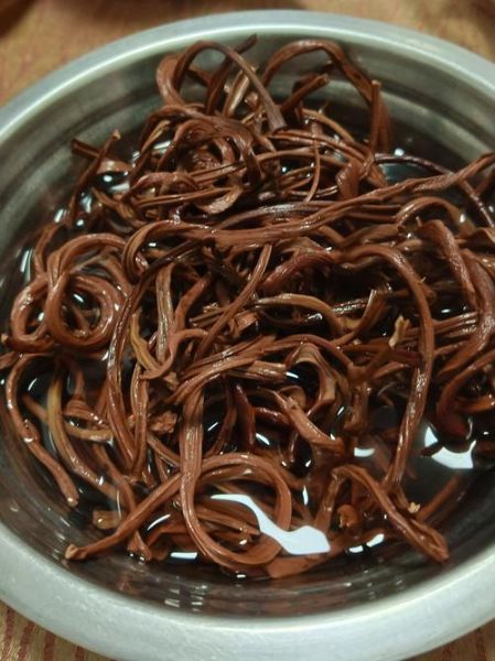 蕨菜干煲汤的做法_蕨菜干煲汤需要焯水吗-第1张图片-山城妙识