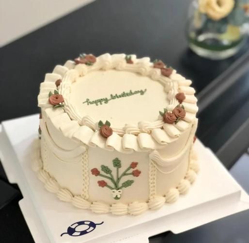 简单大方蛋糕图片_适合什么场合-第1张图片-山城妙识