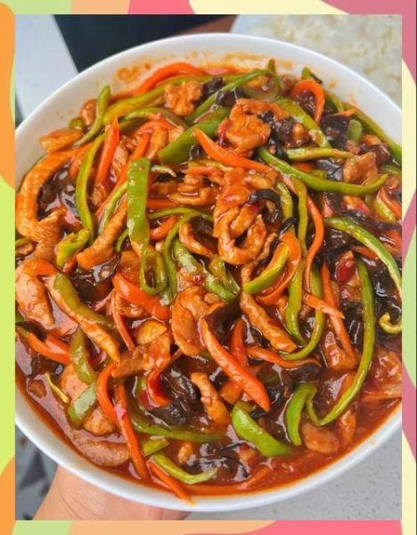 木耳青椒炒肉怎么炒好吃_木耳青椒炒肉先炒肉还是先炒青椒-第2张图片-山城妙识