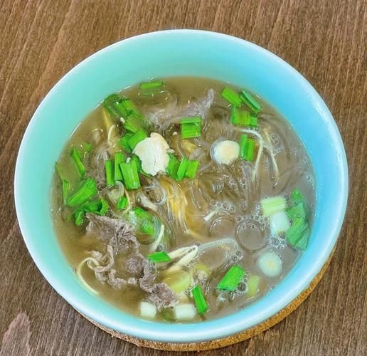 牛肉炖粉条怎么做_牛肉炖粉条的家常做法-第1张图片-山城妙识