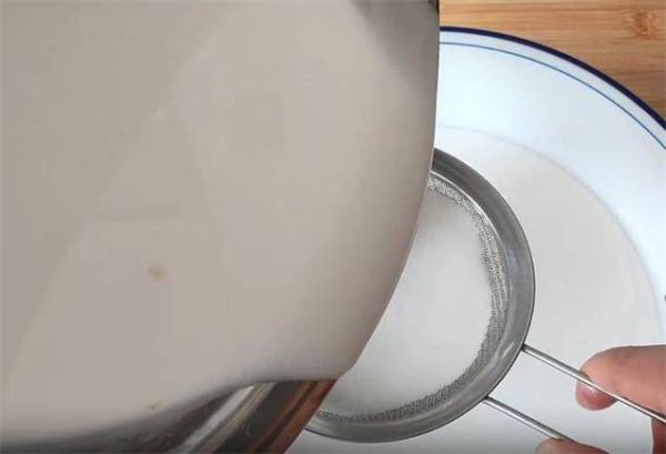 凉皮怎么做才筋道_凉皮视频教程全过程-第1张图片-山城妙识