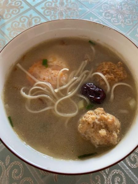 家常鸡汤面怎么做_鸡汤面要炖多久才入味-第2张图片-山城妙识 家常鸡汤面怎么做_鸡汤面要炖多久才入味-第2张图片-山城妙识