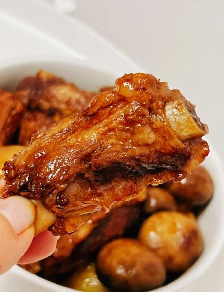 红油排骨火锅怎么做_家庭版红油排骨火锅底料配方-第1张图片-山城妙识