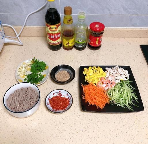 鸡丝凉面调料汁怎么做_正宗鸡丝凉面酱汁配方-第2张图片-山城妙识 鸡丝凉面调料汁怎么做_正宗鸡丝凉面酱汁配方-第2张图片-山城妙识