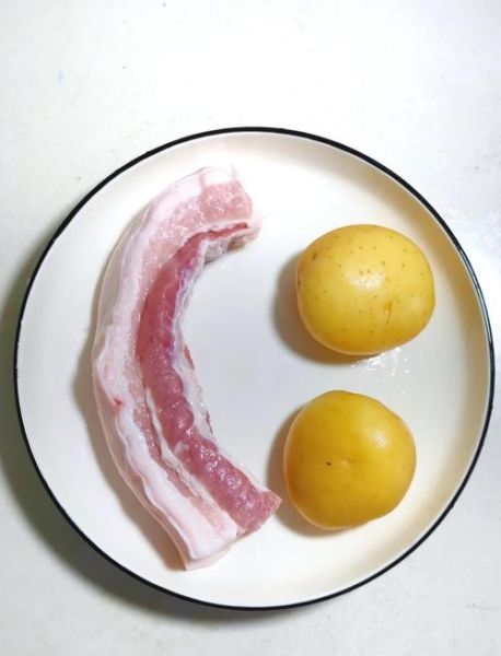 土豆红烧肉怎么做_红烧肉要不要焯水-第2张图片-山城妙识 土豆红烧肉怎么做_红烧肉要不要焯水-第2张图片-山城妙识