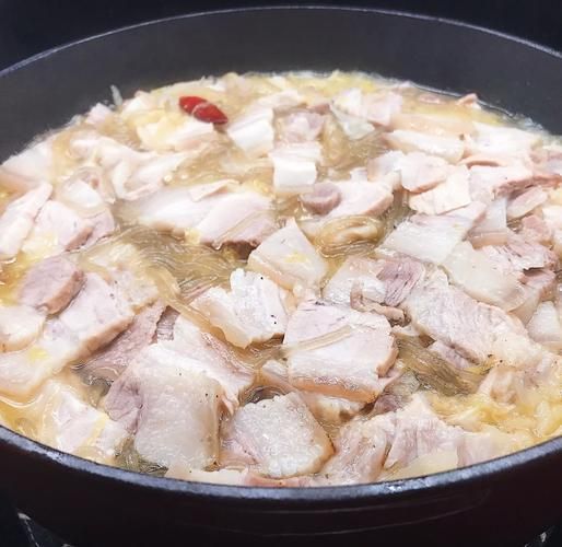 酸菜白肉怎么做好吃_酸菜白肉做法窍门-第1张图片-山城妙识