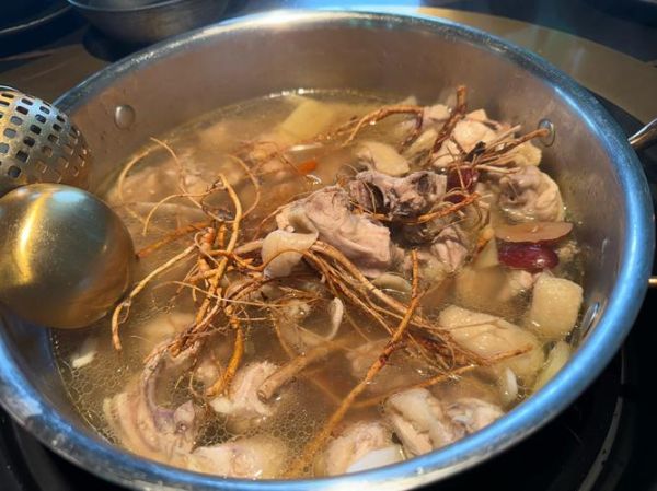 五指毛桃鸡怎么做_五指毛桃鸡要炖多久-第3张图片-山城妙识 五指毛桃鸡怎么做_五指毛桃鸡要炖多久-第3张图片-山城妙识