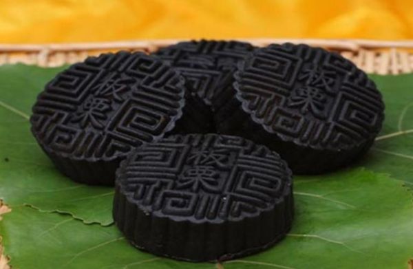 竹炭月饼是什么_竹炭月饼好吃吗-第2张图片-山城妙识
