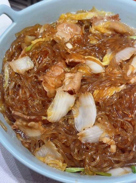 粉条蒸焖子怎么做_家常做法窍门-第1张图片-山城妙识 粉条蒸焖子怎么做_家常做法窍门-第1张图片-山城妙识