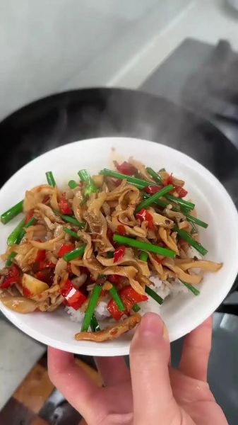 红烧河蚌肉怎么做才好吃_河蚌肉去腥技巧-第3张图片-山城妙识 红烧河蚌肉怎么做才好吃_河蚌肉去腥技巧-第3张图片-山城妙识