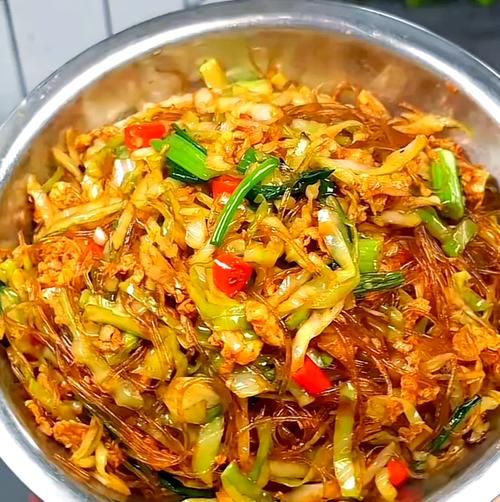 包菜炒鸡蛋粉条怎么做_家常做法步骤详解-第2张图片-山城妙识 包菜炒鸡蛋粉条怎么做_家常做法步骤详解-第2张图片-山城妙识