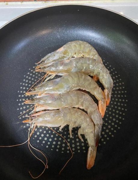 番茄炒大虾怎么做_番茄炒大虾最简单的家常做法-第3张图片-山城妙识