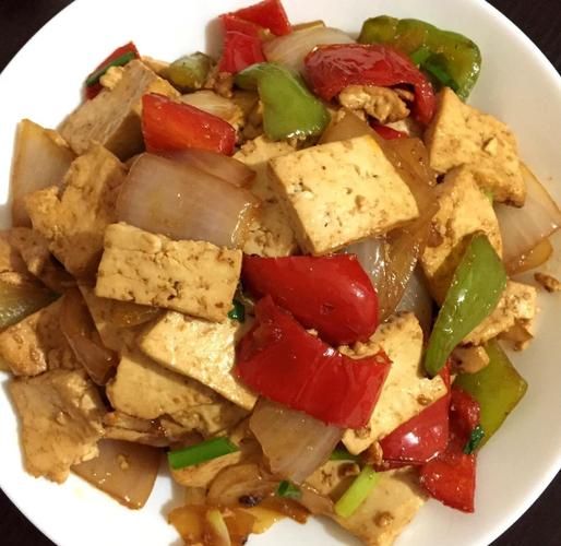 素炒洋葱怎么炒好吃_洋葱不辣的家常做法-第1张图片-山城妙识