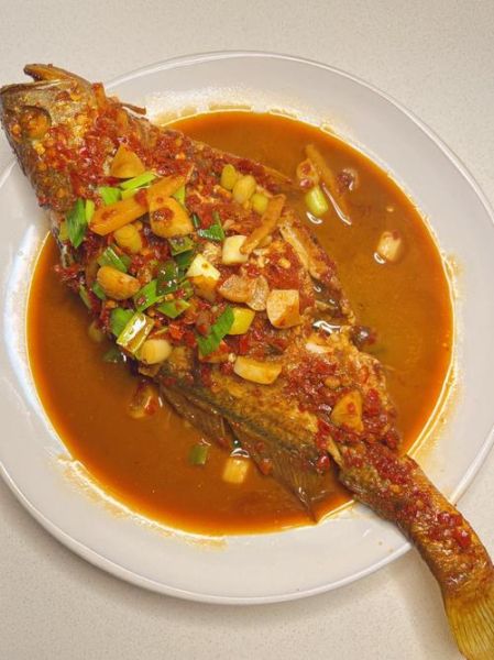 蒜焖小黄鱼怎么做_蒜焖小黄鱼的家常做法-第2张图片-山城妙识