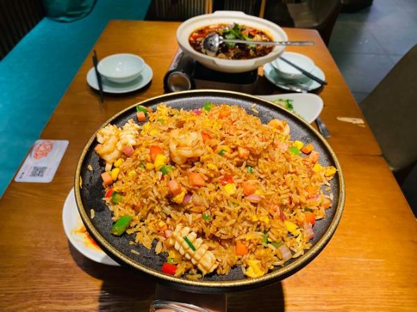 海鲜炒饭怎么做_海鲜炒饭用隔夜饭还是新饭-第3张图片-山城妙识 海鲜炒饭怎么做_海鲜炒饭用隔夜饭还是新饭-第3张图片-山城妙识