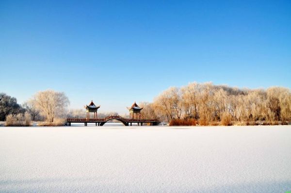 月牙湖在哪里_月牙湖最佳旅游时间-第2张图片-山城妙识