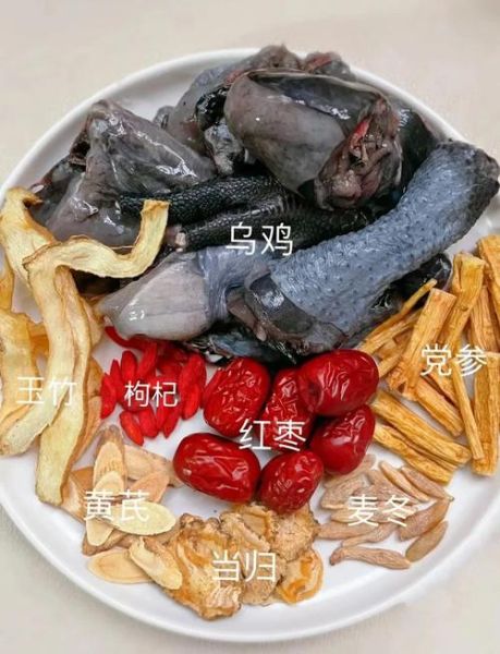乌鸡汤怎么炖补气血_乌鸡汤补气血放什么药材-第1张图片-山城妙识 乌鸡汤怎么炖补气血_乌鸡汤补气血放什么药材-第1张图片-山城妙识