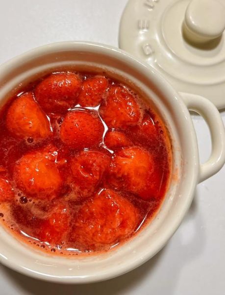 冰冻草莓罐头怎么做_家庭自制保存技巧-第1张图片-山城妙识