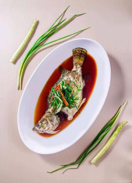 清蒸草鱼怎么做好吃又简单_清蒸草鱼视频教程-第2张图片-山城妙识