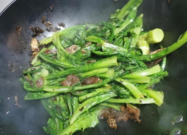 罐头鱼炒油麦菜怎么做_罐头鱼炒油麦菜需要焯水吗-第2张图片-山城妙识 罐头鱼炒油麦菜怎么做_罐头鱼炒油麦菜需要焯水吗-第2张图片-山城妙识