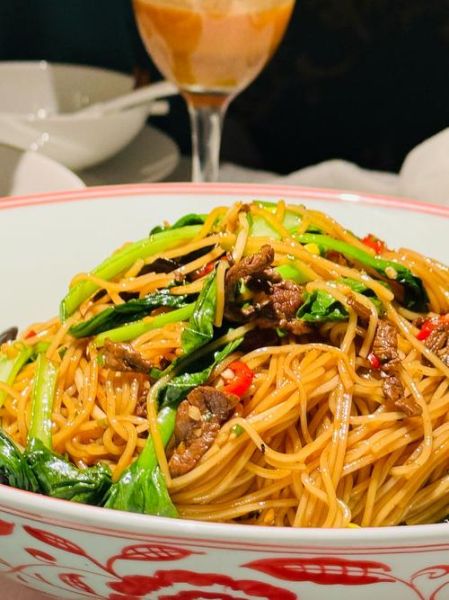 炒米粉图片高清_如何拍出诱人色泽-第1张图片-山城妙识