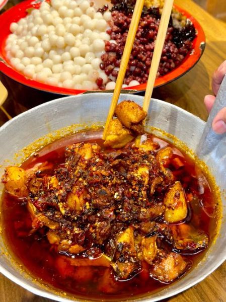 炒辣子鸡怎么做才正宗_辣子鸡用鸡腿还是整鸡-第3张图片-山城妙识