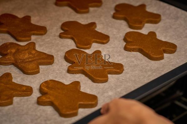 姜饼人怎么做_姜饼人烤箱温度多少-第2张图片-山城妙识 姜饼人怎么做_姜饼人烤箱温度多少-第2张图片-山城妙识