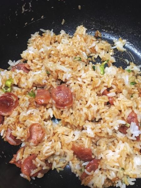 电饭煲煲仔饭怎么做才好吃_电饭煲煲仔饭做法窍门-第2张图片-山城妙识 电饭煲煲仔饭怎么做才好吃_电饭煲煲仔饭做法窍门-第2张图片-山城妙识