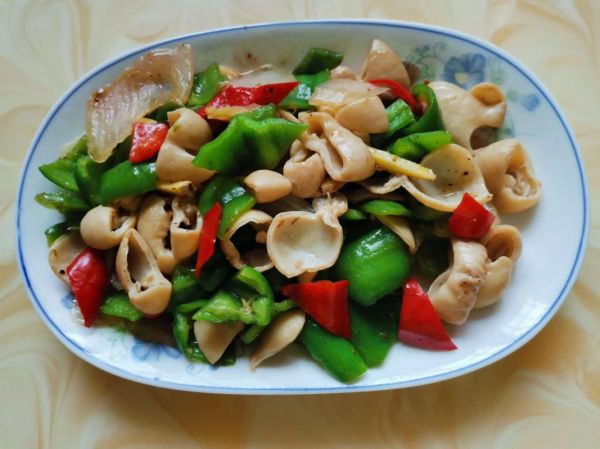 爆炒肥肠怎么做_爆炒肥肠焯水还是生炒-第2张图片-山城妙识