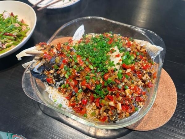 剁椒鱼头家常做法_剁椒鱼头怎么做才嫩-第1张图片-山城妙识