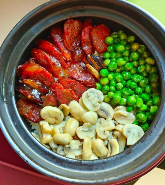 腊肠焖饭怎么做_腊肠焖饭用哪种腊肠最好-第3张图片-山城妙识