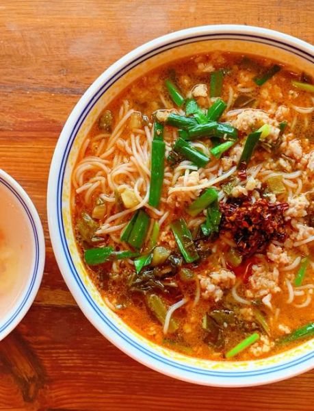 小锅米线怎么煮_小锅米线做法步骤-第1张图片-山城妙识