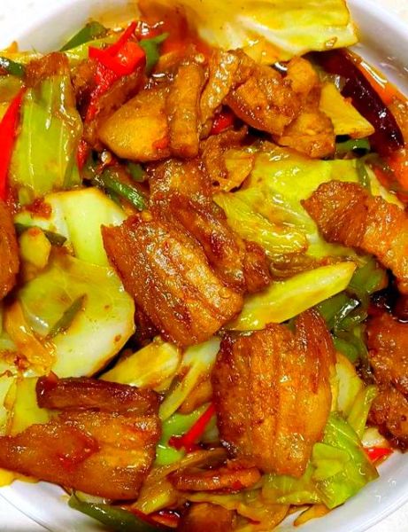 回锅肉加什么配菜好吃_回锅肉经典配菜推荐-第1张图片-山城妙识