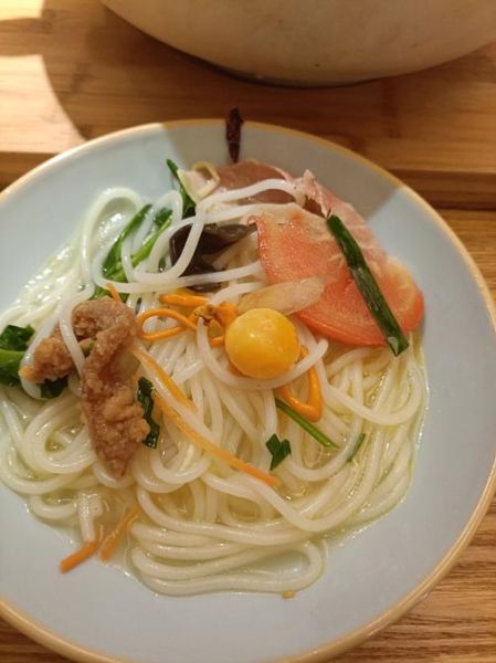 正宗过桥米线怎么做_过桥米线汤底的秘密-第3张图片-山城妙识