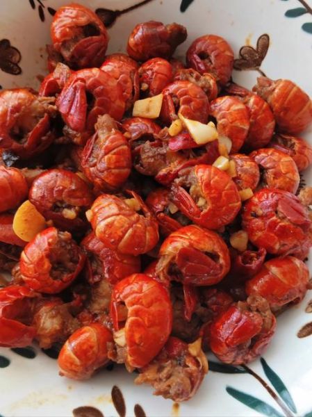 五香炒虾尾怎么做_五香炒虾尾最正宗的做法-第1张图片-山城妙识