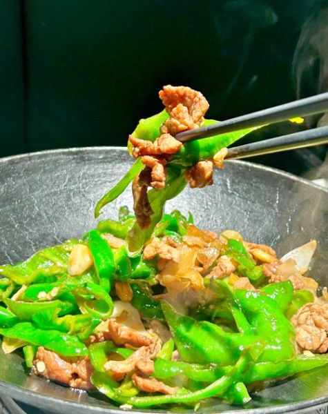 湖南小炒肉正宗做法_家常小炒肉怎么做-第2张图片-山城妙识