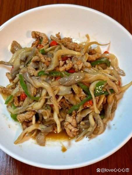 蘑菇炒肉用不用焯水_蘑菇炒肉焯水还是直接炒-第2张图片-山城妙识