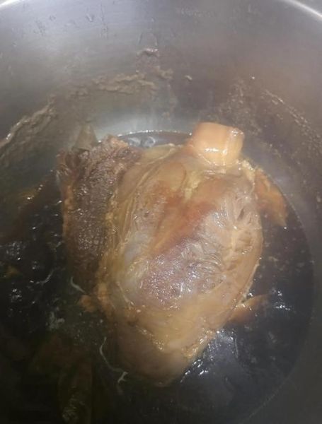 牛腱子肉怎么炖才软烂_家常牛腱子肉做法窍门-第2张图片-山城妙识