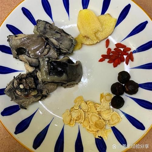 花旗参乌鸡汤用什么材料_花旗参乌鸡汤做法-第1张图片-山城妙识