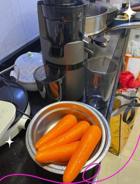 胡萝卜榨汁怎么搭配好喝_胡萝卜榨汁喝的最佳时间-第1张图片-山城妙识 胡萝卜榨汁怎么搭配好喝_胡萝卜榨汁喝的最佳时间-第1张图片-山城妙识