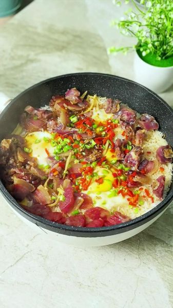 电饭锅腊味煲仔饭怎么做_电饭锅腊味煲仔饭做法-第1张图片-山城妙识