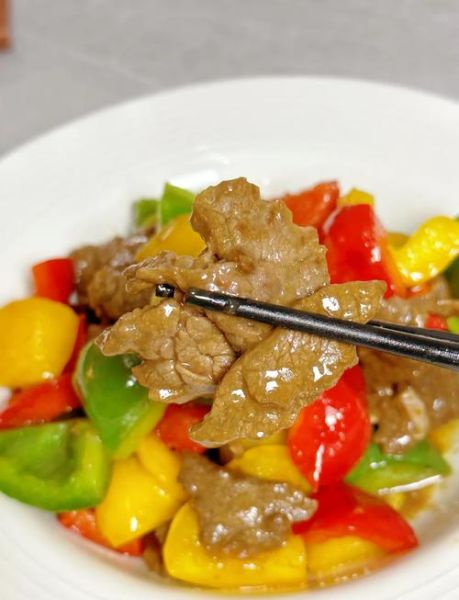 甜椒炒肉怎么做才好吃_甜椒炒肉用哪种肉最嫩-第1张图片-山城妙识