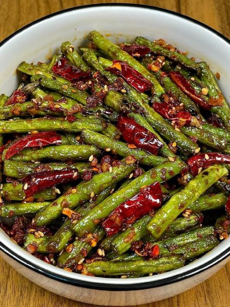 干煸豇豆怎么做才脆_干煸豇豆用焯水吗-第1张图片-山城妙识