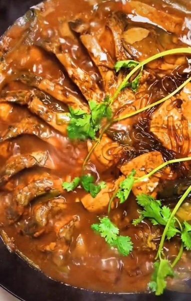 垮炖鱼的家常做法大全_怎么做才不腥-第1张图片-山城妙识