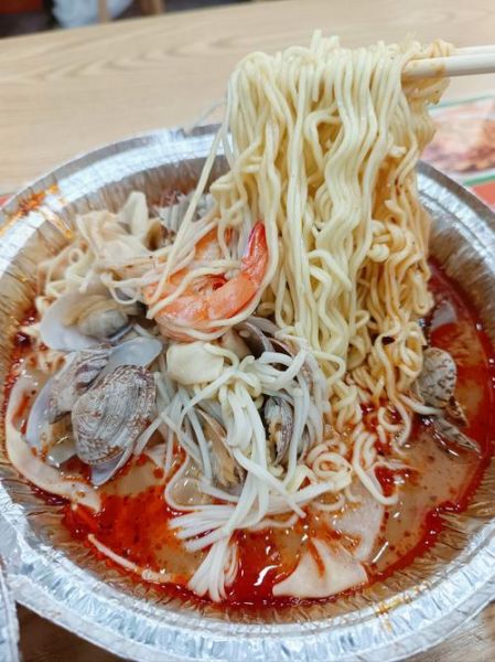 花甲粉丝一份15元利润多少_花甲粉丝成本利润分析-第1张图片-山城妙识