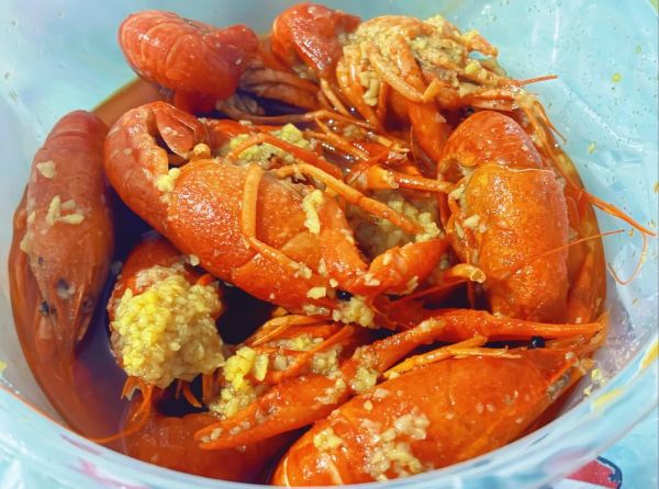 蒜蓉大龙虾怎么做_蒜蓉大龙虾的家常做法-第3张图片-山城妙识