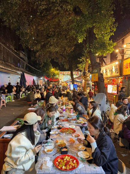 成都小吃街哪里最出名又便宜_成都便宜又好吃的小吃街在哪-第1张图片-山城妙识