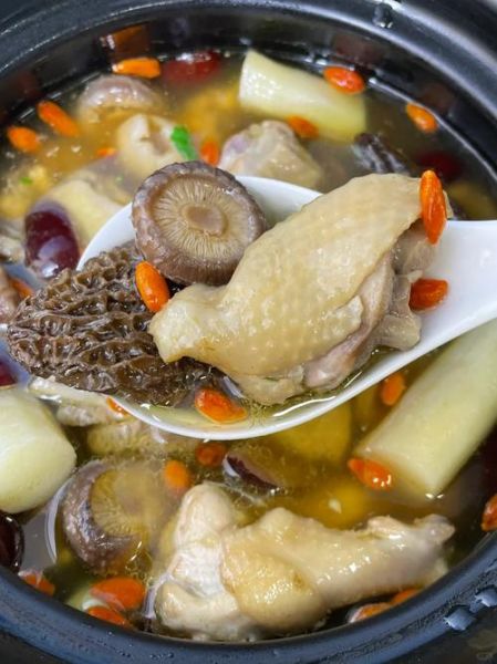 鸡汤怎么炖汤白又浓_为什么鸡汤不白不浓-第3张图片-山城妙识 鸡汤怎么炖汤白又浓_为什么鸡汤不白不浓-第3张图片-山城妙识