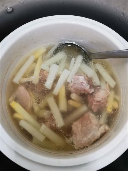 白芦笋汤怎么做_白芦笋汤要焯水吗-第1张图片-山城妙识